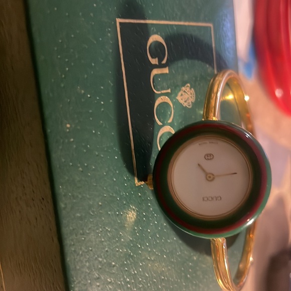 Gucci | Accessories | Gucci Change Bezel 10l Gold Plated Qz White Dial ...